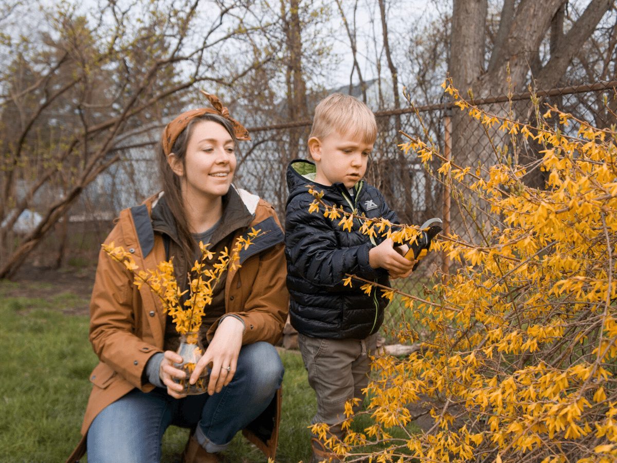 7 Fun Ways to Celebrate May Day! - Our Days Outside