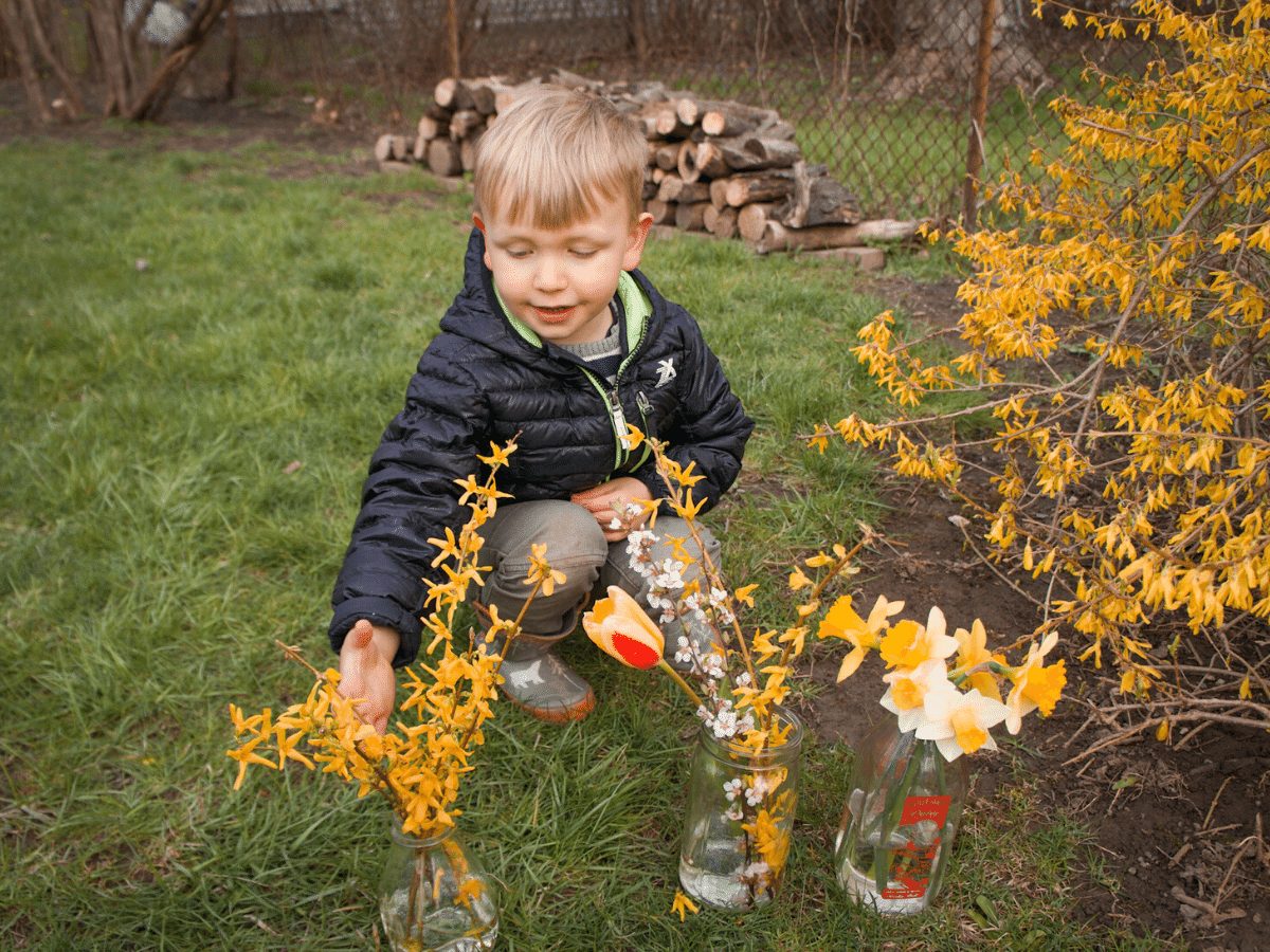 7 Fun Ways to Celebrate May Day! - Our Days Outside
